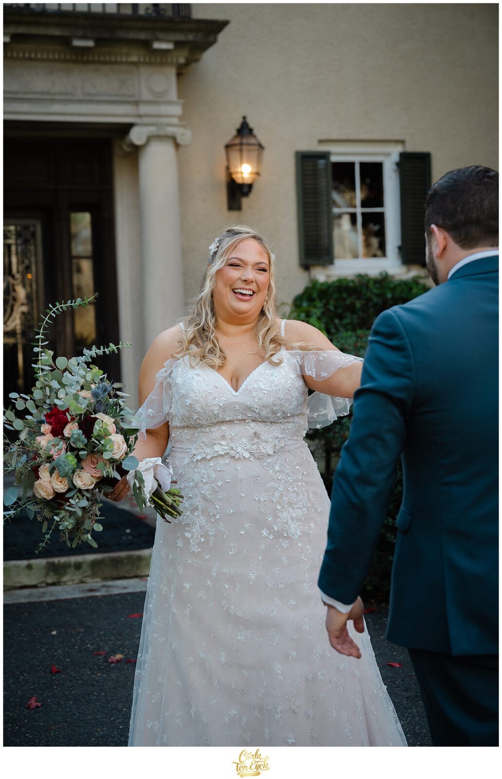 Autumn Lord Thompson Manor Wedding - Carla Ten Eyck